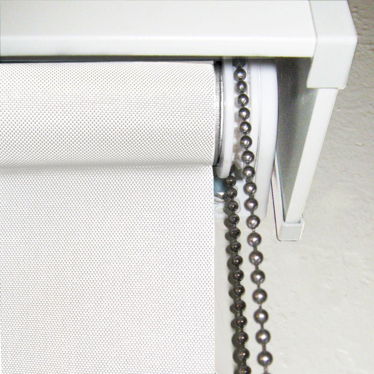 Klingshield Premier Weave Roller Blind with Valance - 1m (W) x 1m (L)